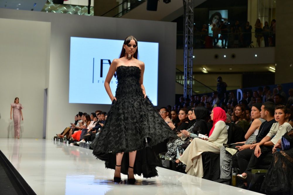 Gallery: Day 5, #KLFWRTW2016: Atelier Fitton and Fizi Woo @ 9pm ...