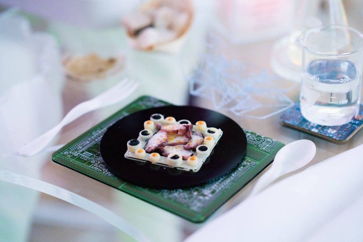 Rise of the machines: How technology is shaking up the dining world ...