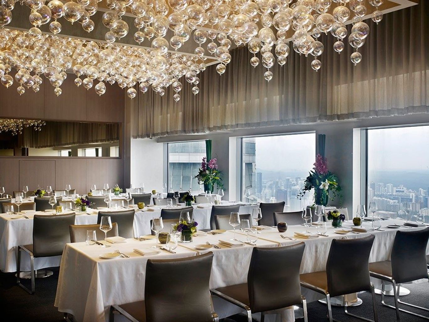 8 rooftop restaurants in Singapore with the best views and eats