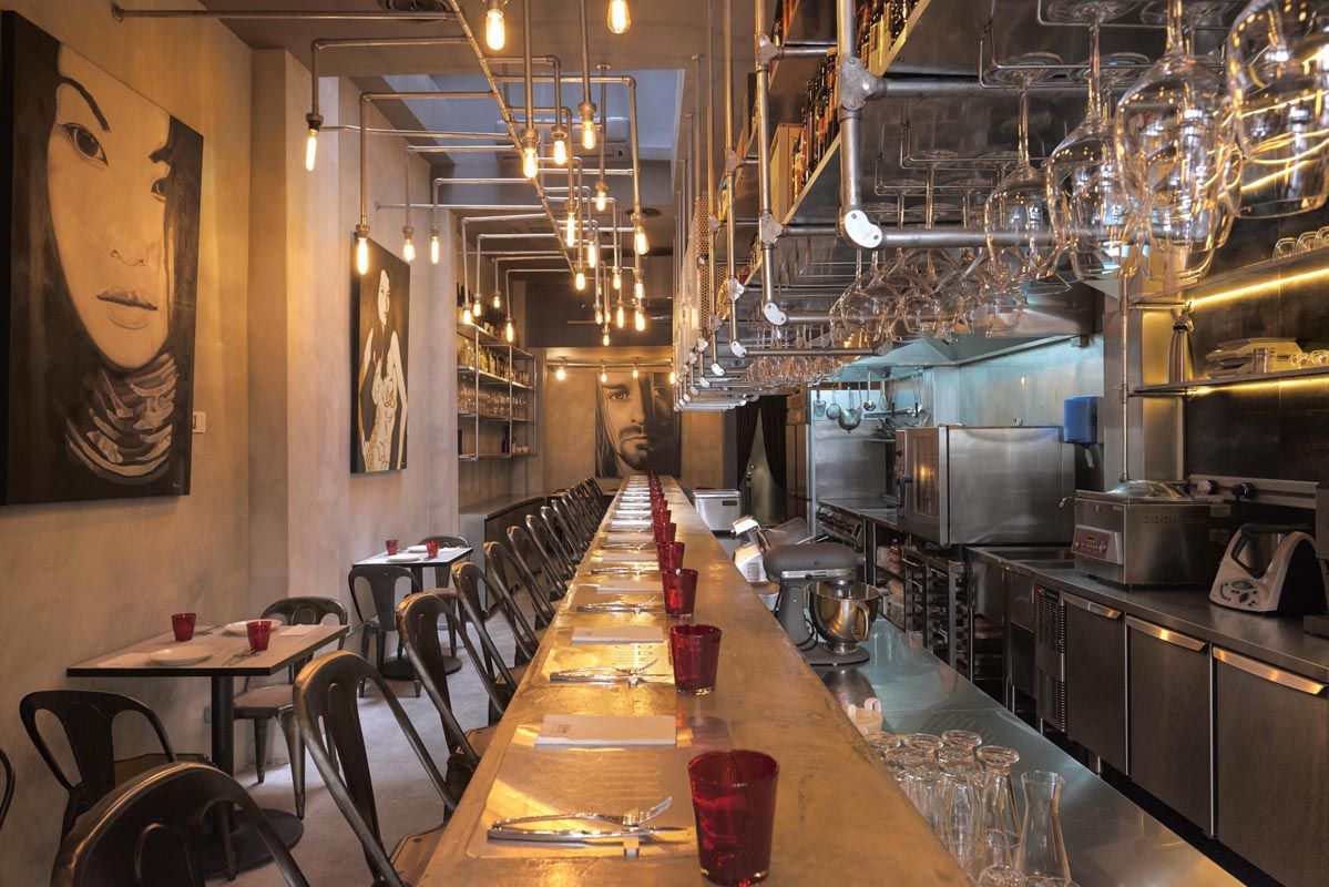 Top 10 bars to drink in Tanjong Pagar in Singapore
