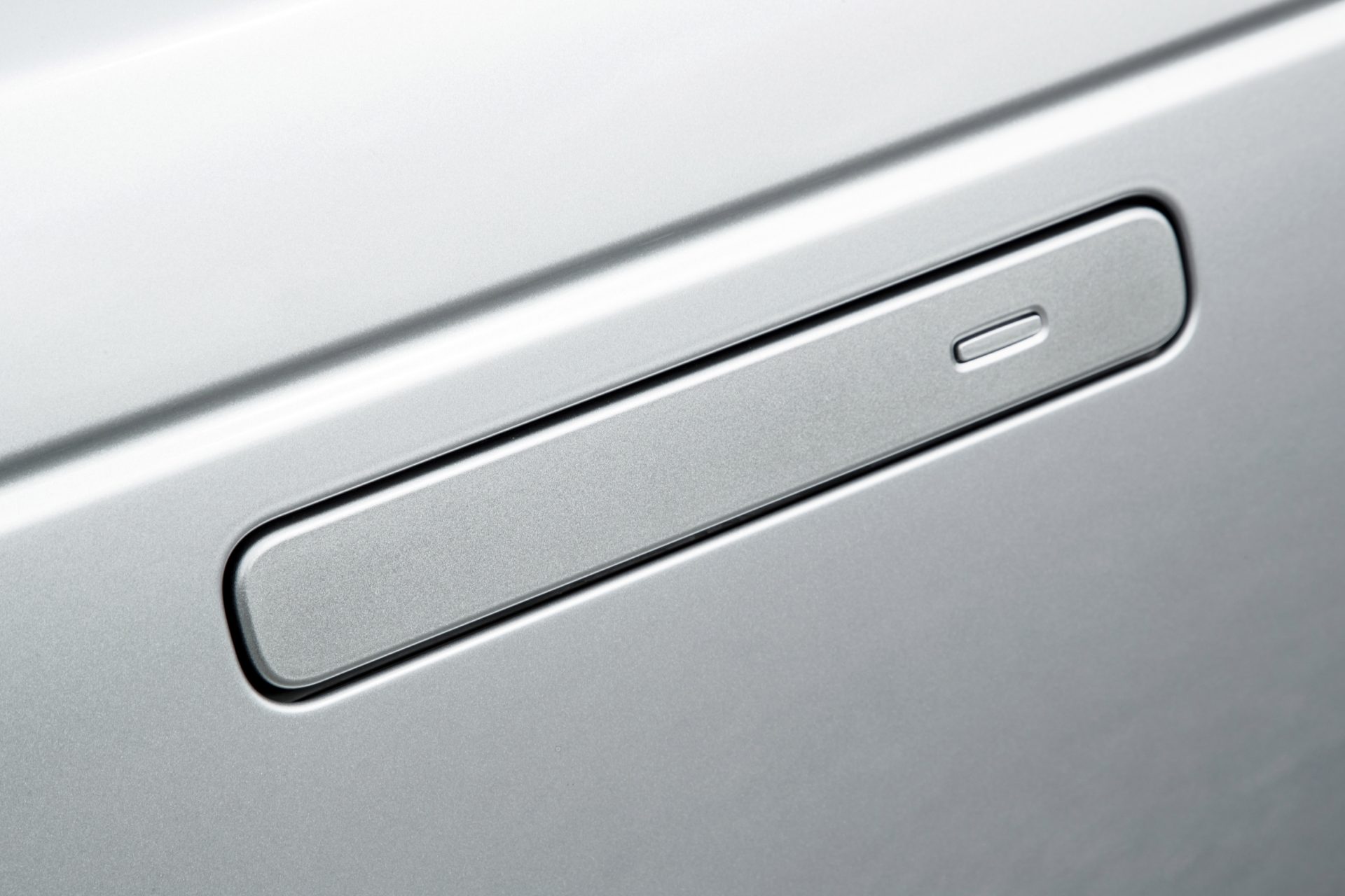 Review: The Range Rover Velar is a sight for sore off-roading eyes ...