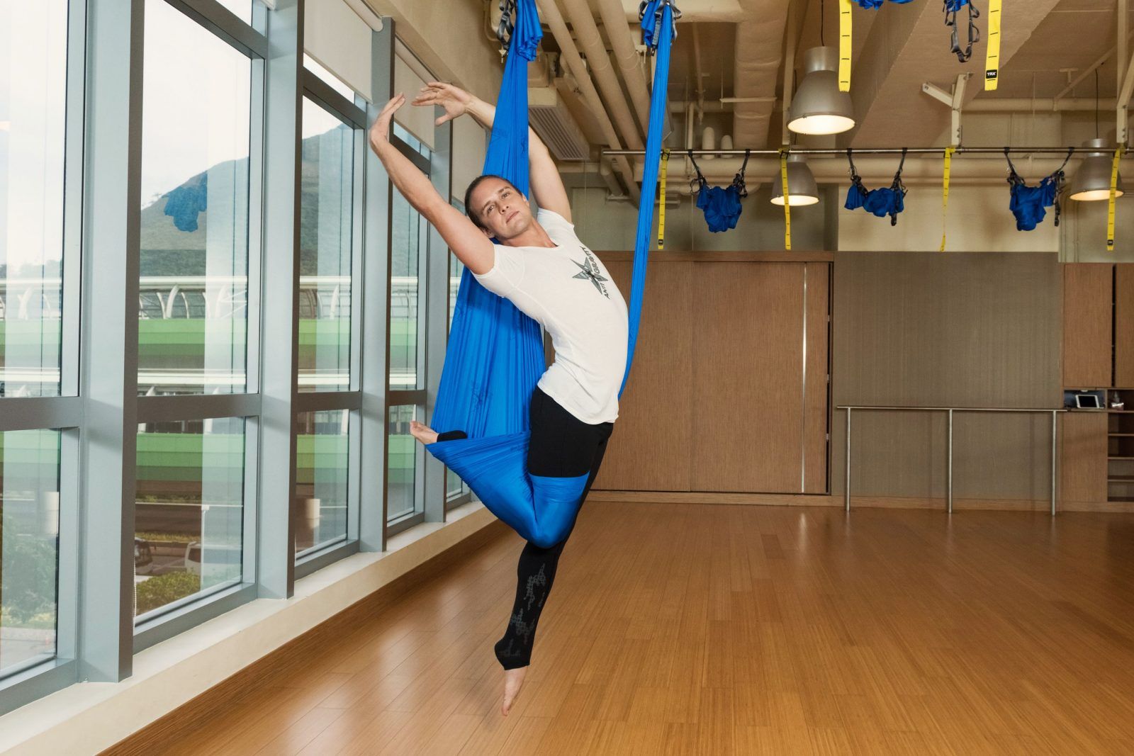 Fitspiration: Hanging upside-down with AntiGravity master Tamer Begum ...