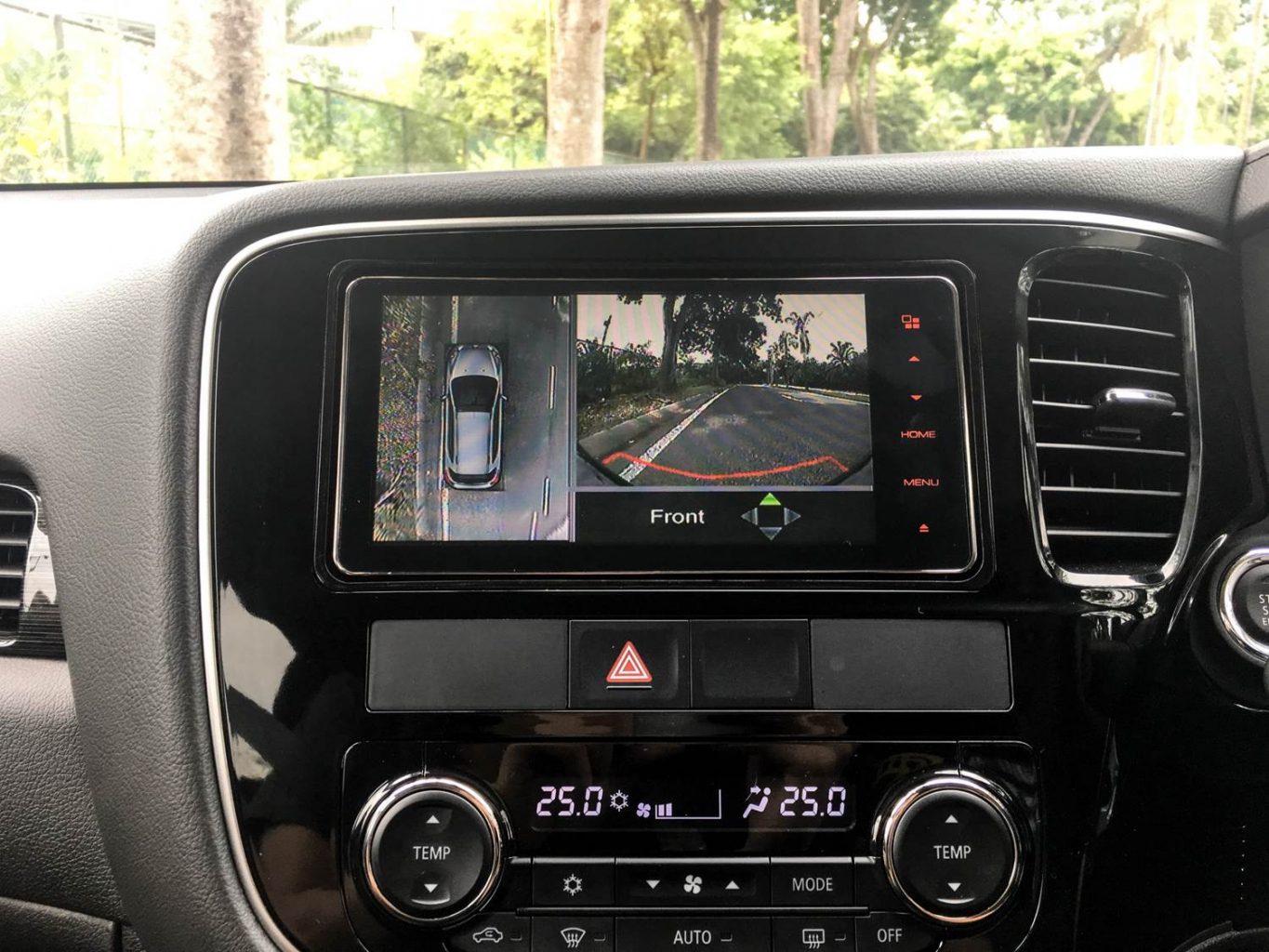 Take an off-road spin with the new Mitsubishi Outlander 2.4L ...
