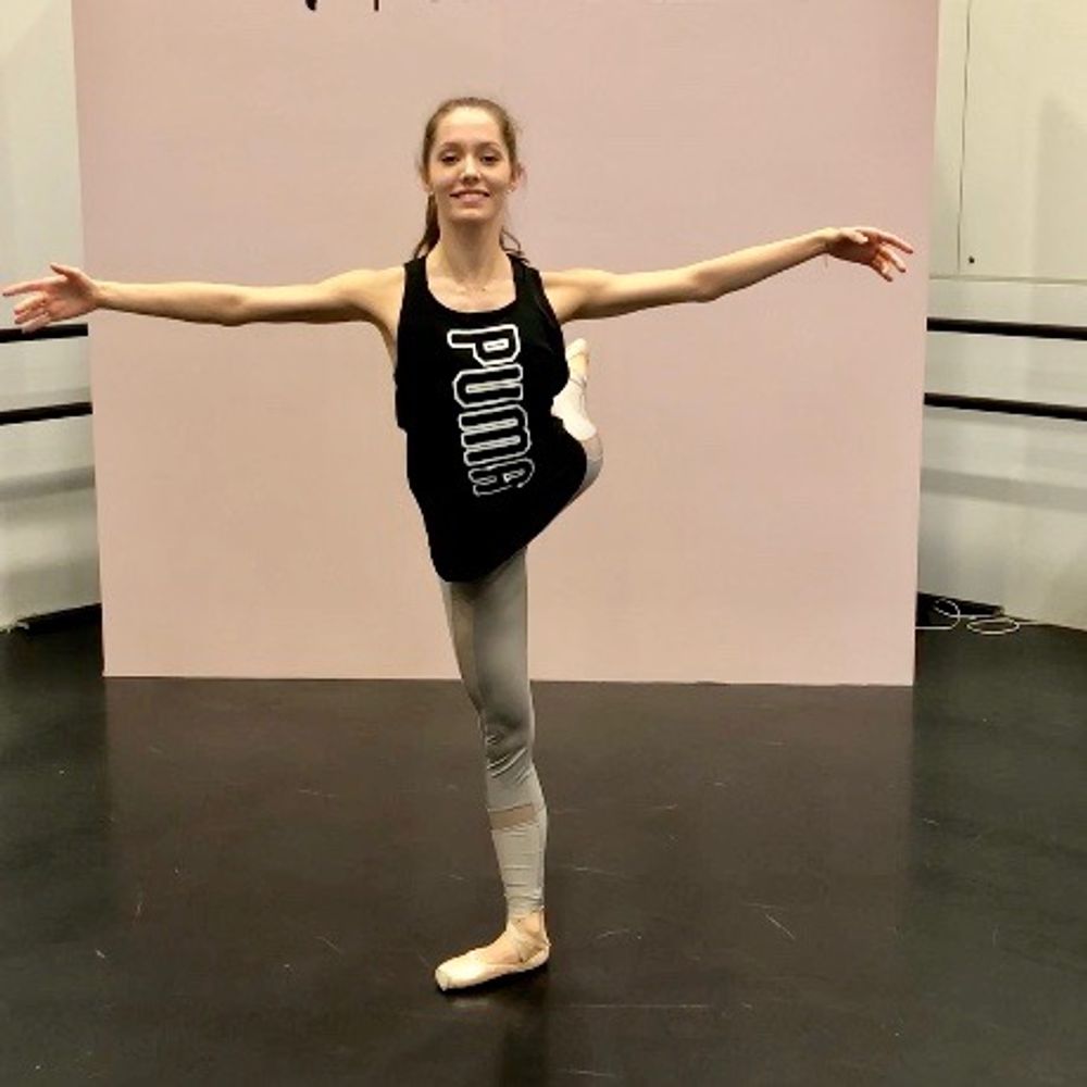 5 easy moves by ballerina Unity Phelan for long, lean muscles
