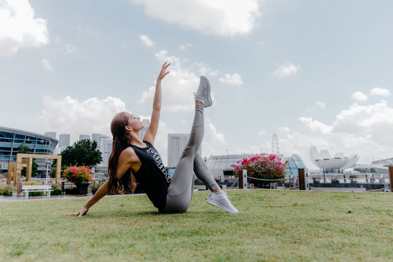 5 easy moves by ballerina Unity Phelan for long, lean muscles