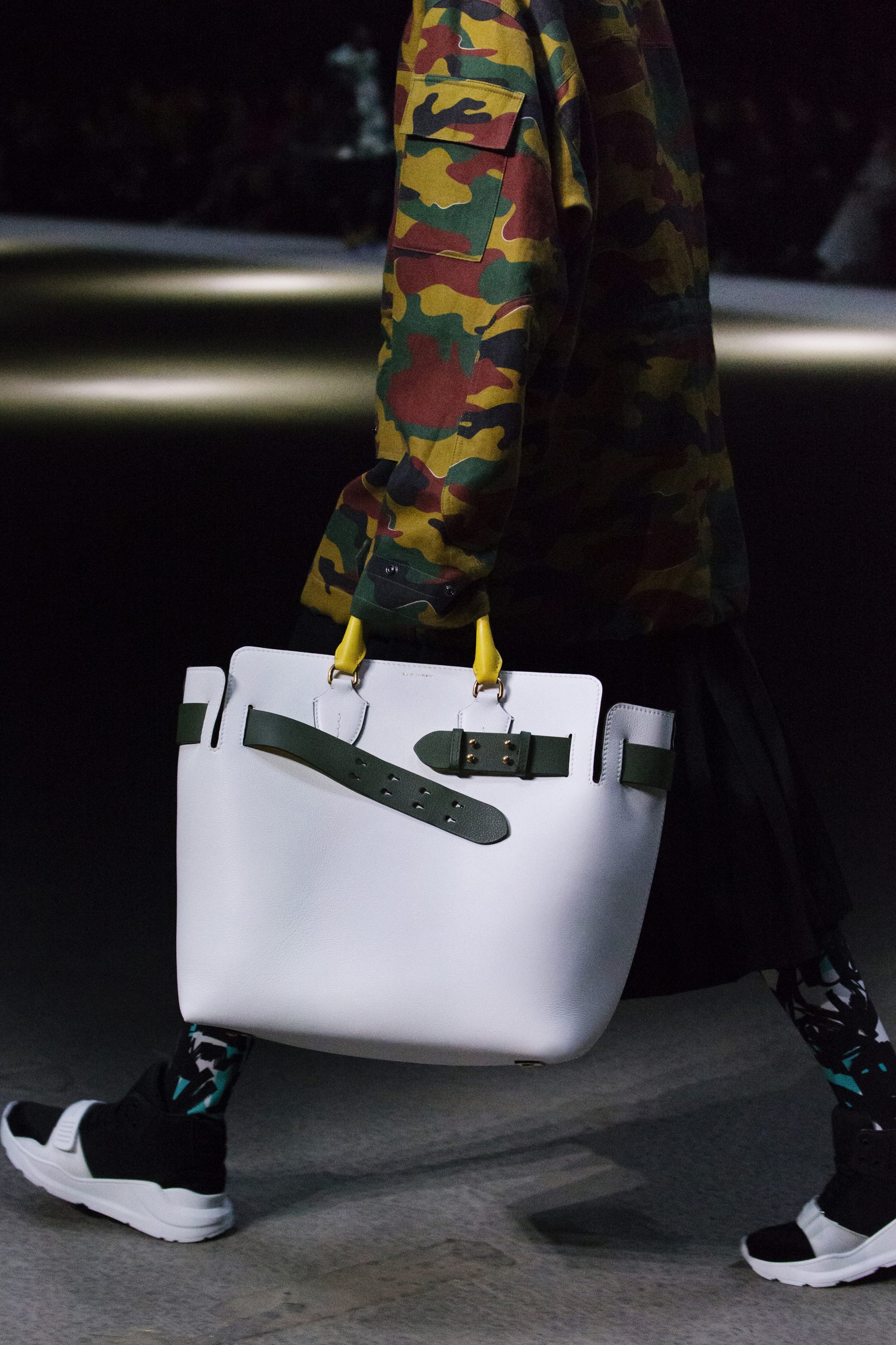 Here's why the Burberry Belt Bag will be this season's new It bag ...