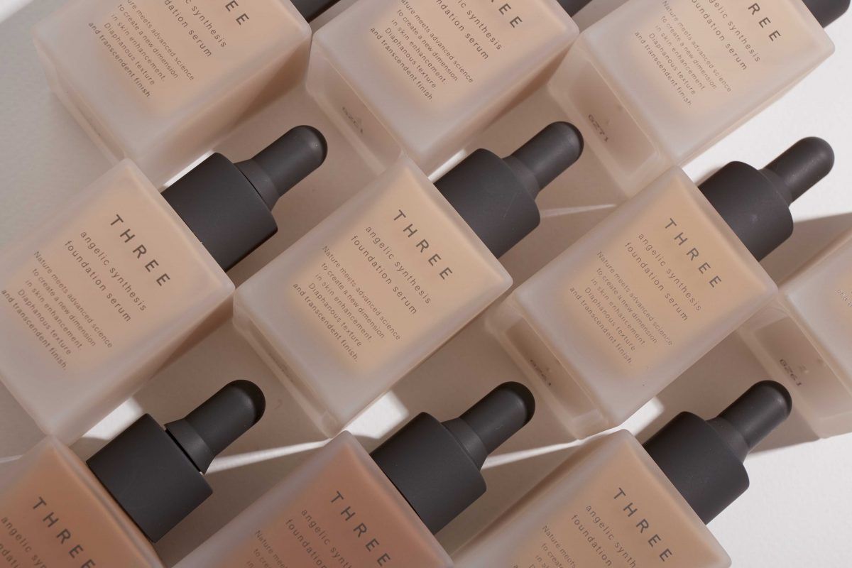 A natural makeup look that’s as easy as one, two, THREE