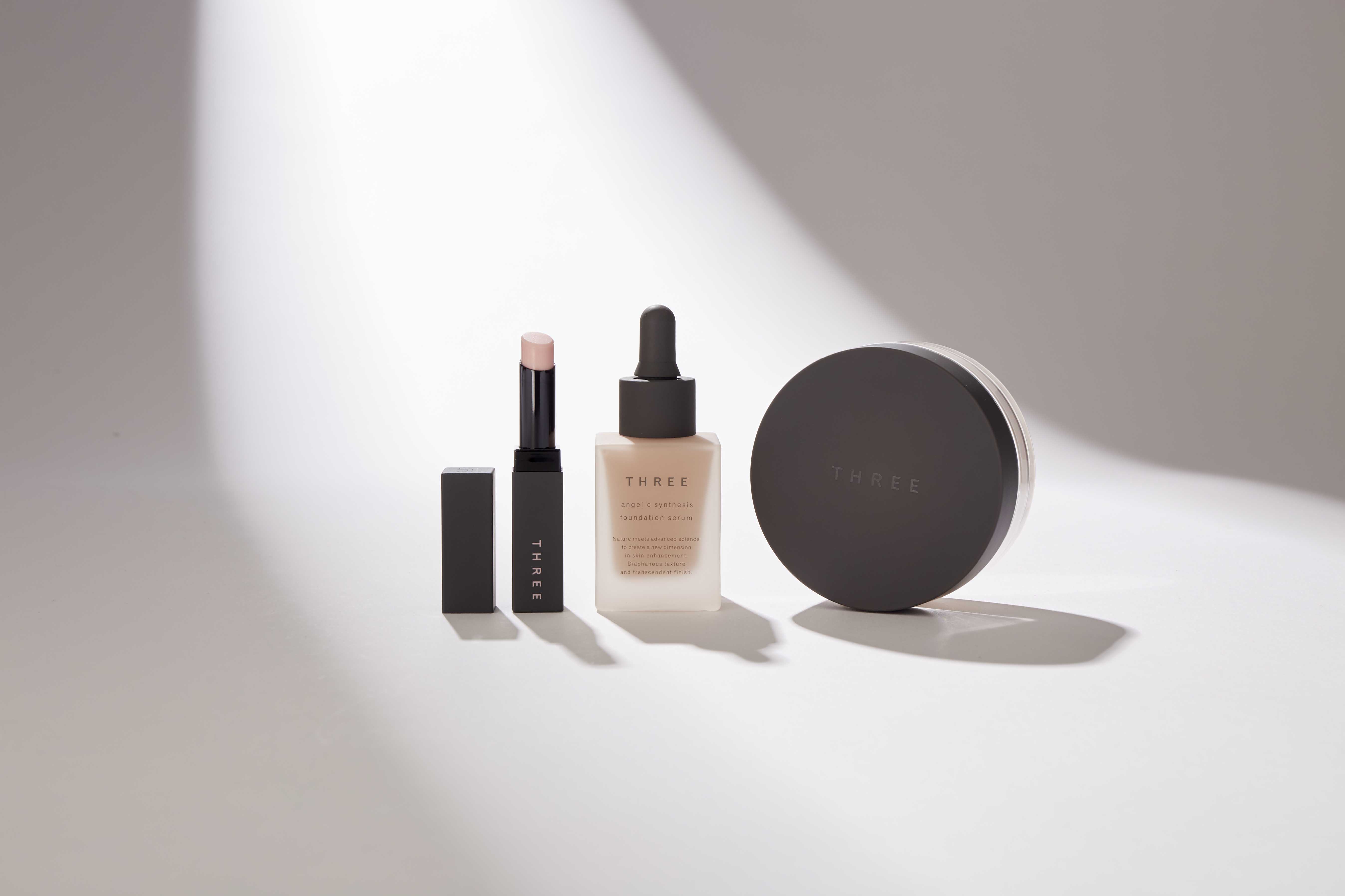 A natural makeup look that’s as easy as one, two, THREE