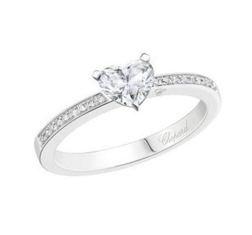 5 romantic engagement rings that will sweeten your proposal
