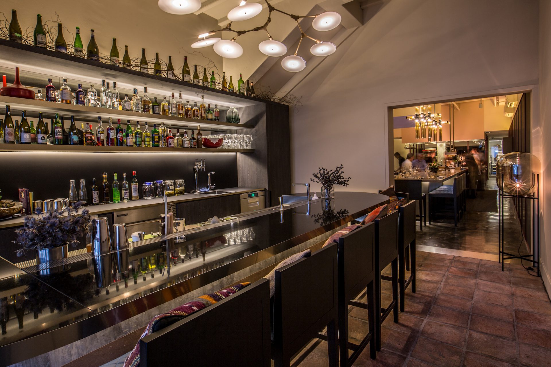 Review: Nouri introduces its bar with cocktails that cross cultures
