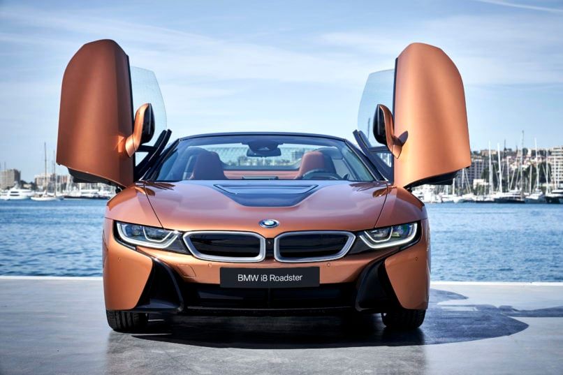 The new BMW i8 Roadster has all you need in an electrified convertible ...