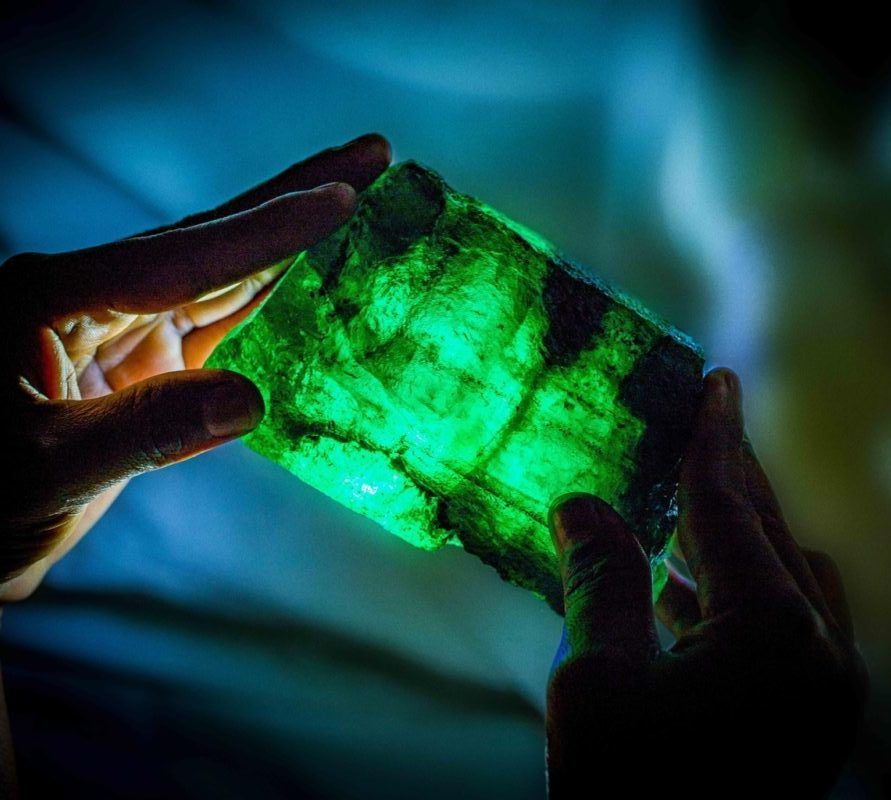 What's the Inkalamu? Only the biggest emerald in the world! Take a look.