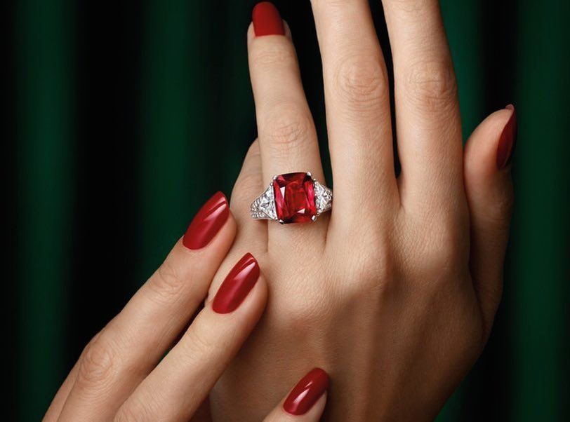 Graff displays rare jewels from its vaults in first-ever travelling ...