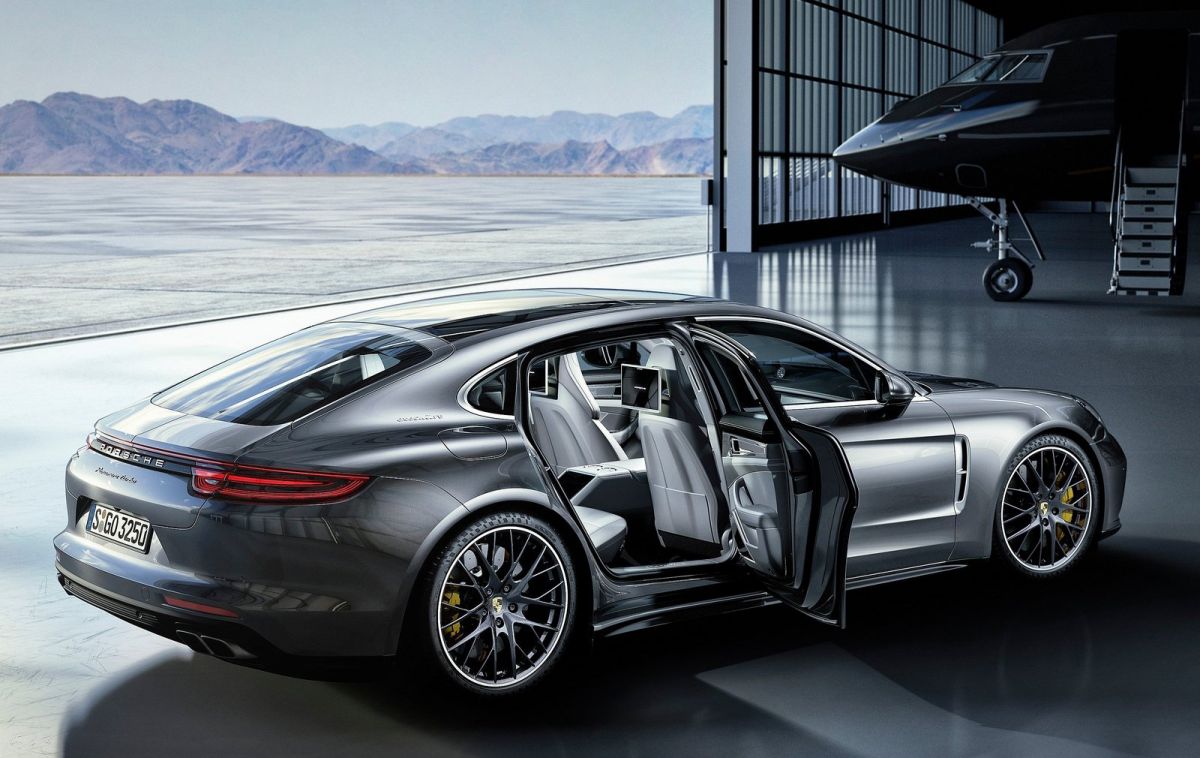 Be treated like a CEO with these 5 best chauffeur-driven cars