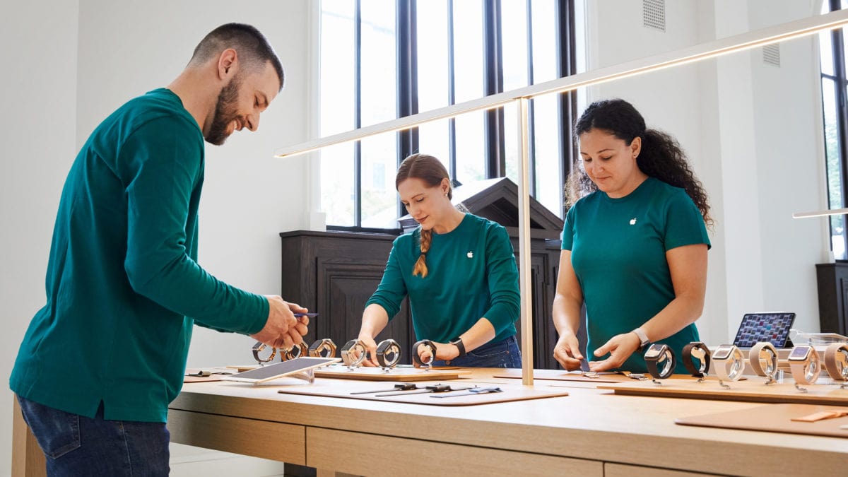 Apple opens its latest store in the historic Carnegie Library