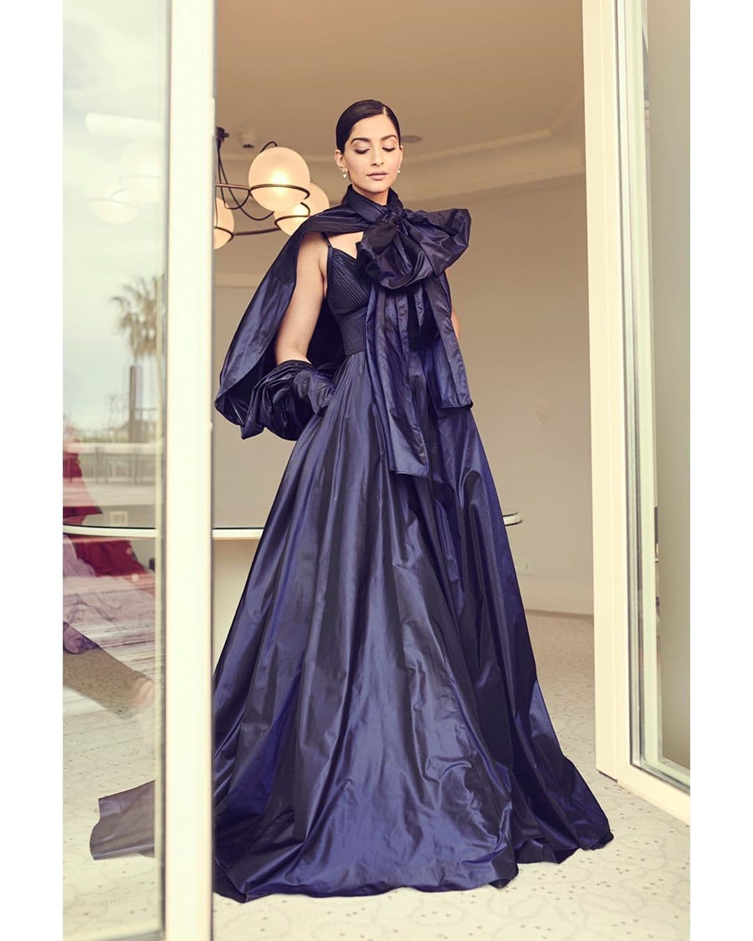 The easy guide to carrying off the celeb-favourite exaggerated bow trend