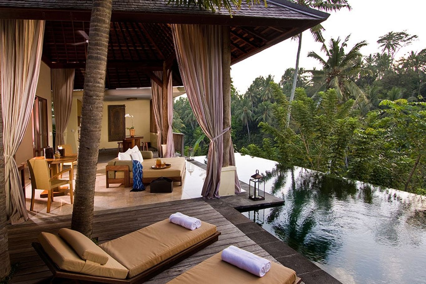 7 best luxury resorts in Ubud to find peace within nature
