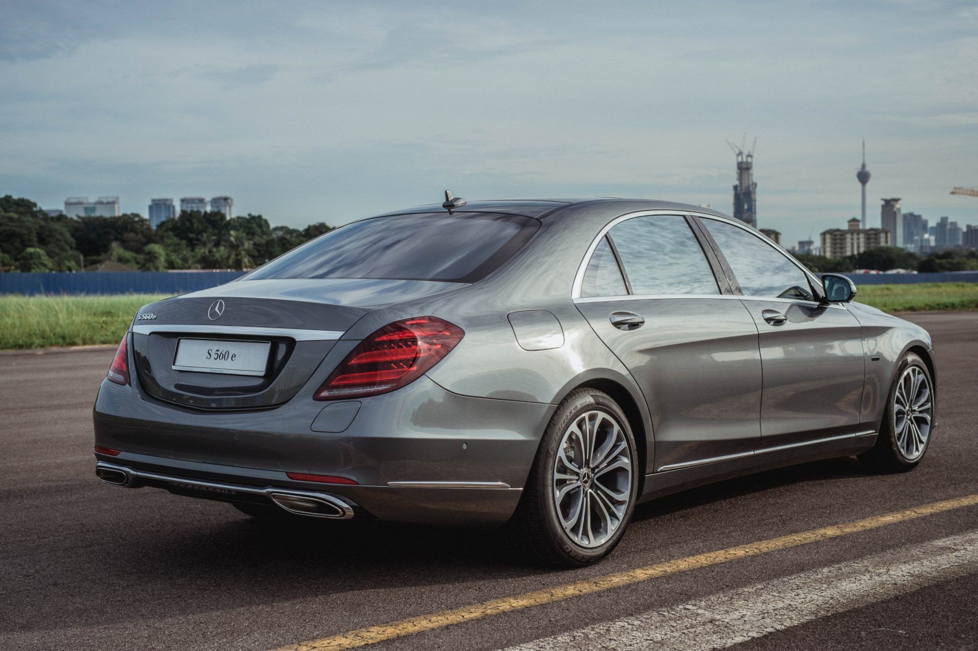 The Mercedes-Benz S 560e redefines the future of luxury