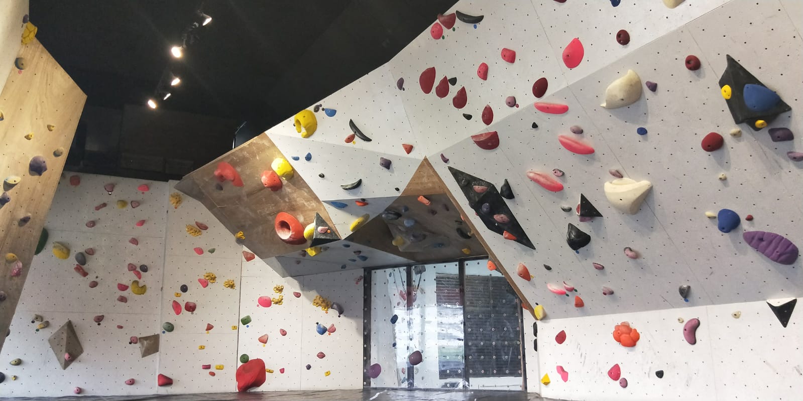 5 best bouldering gyms in Singapore