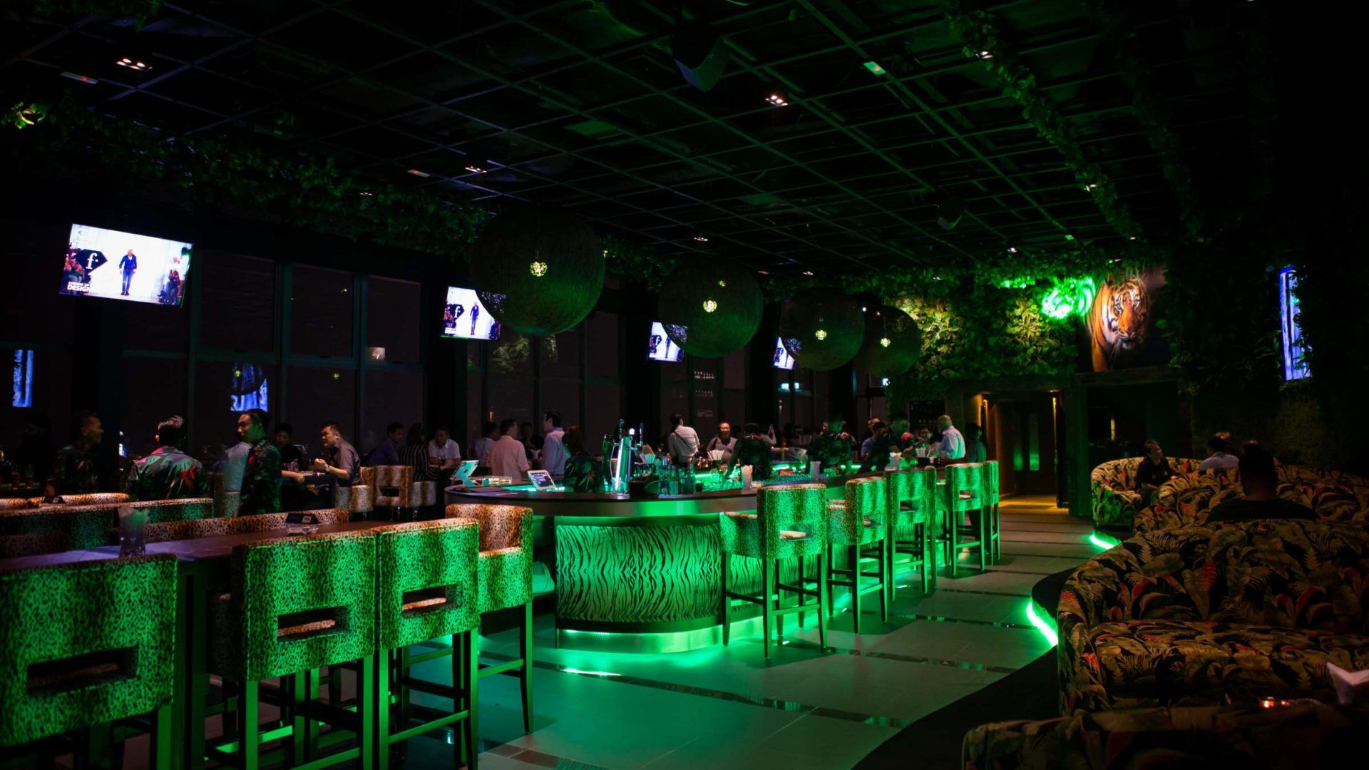 Bar review: Marimbar is your ticket to PJ's best skyline views