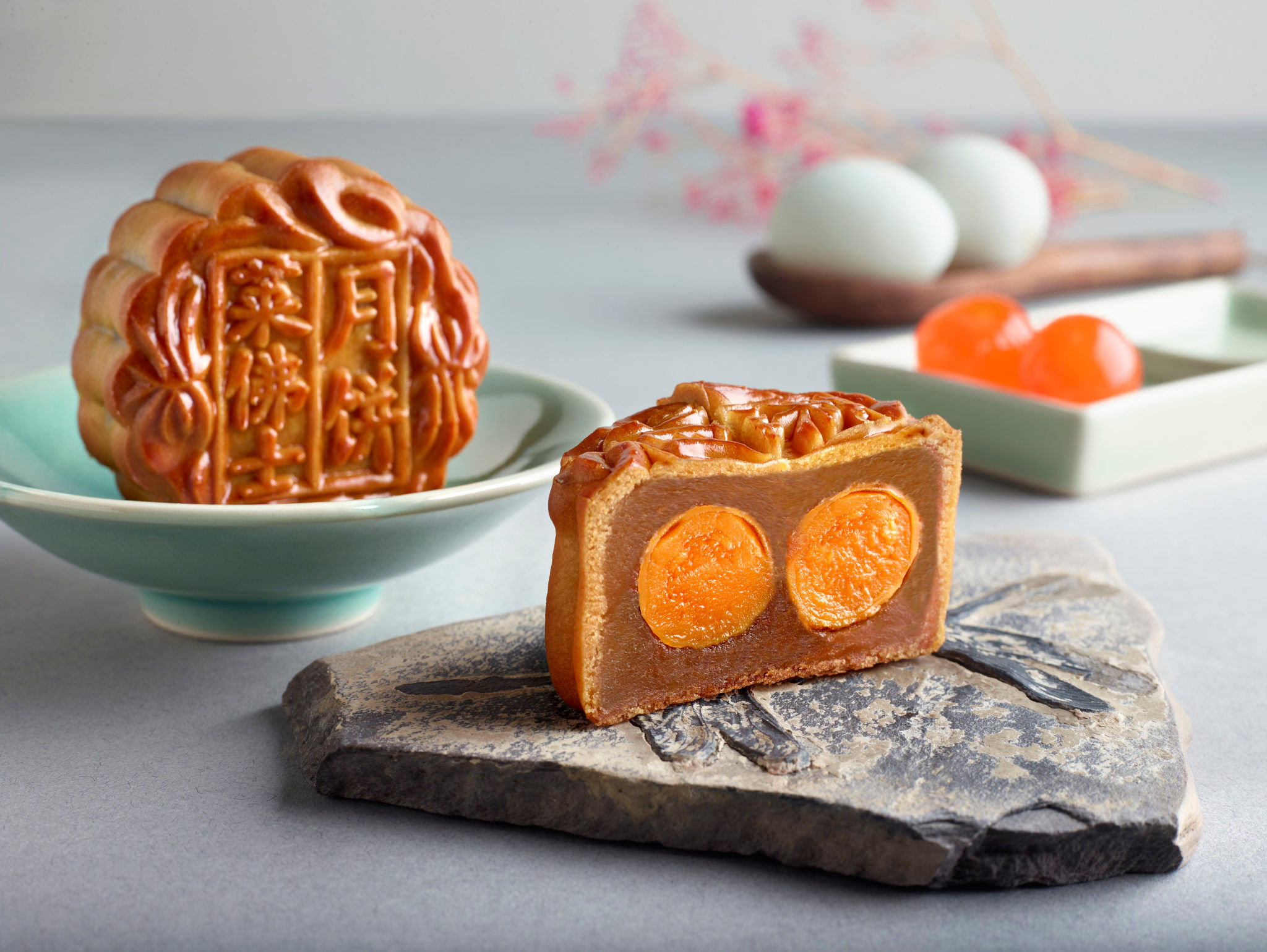 Raffles Hotel Mid-Autumn Festival: Champagne Truffle mooncakes