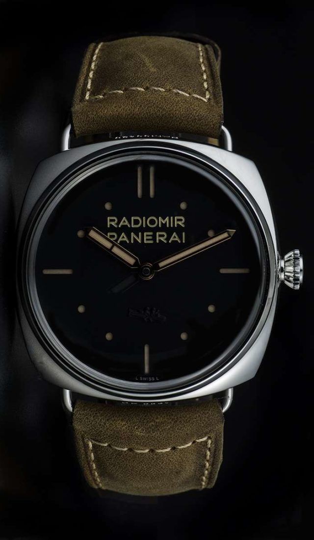 6 minimalist watches that personify the idea of simple luxury