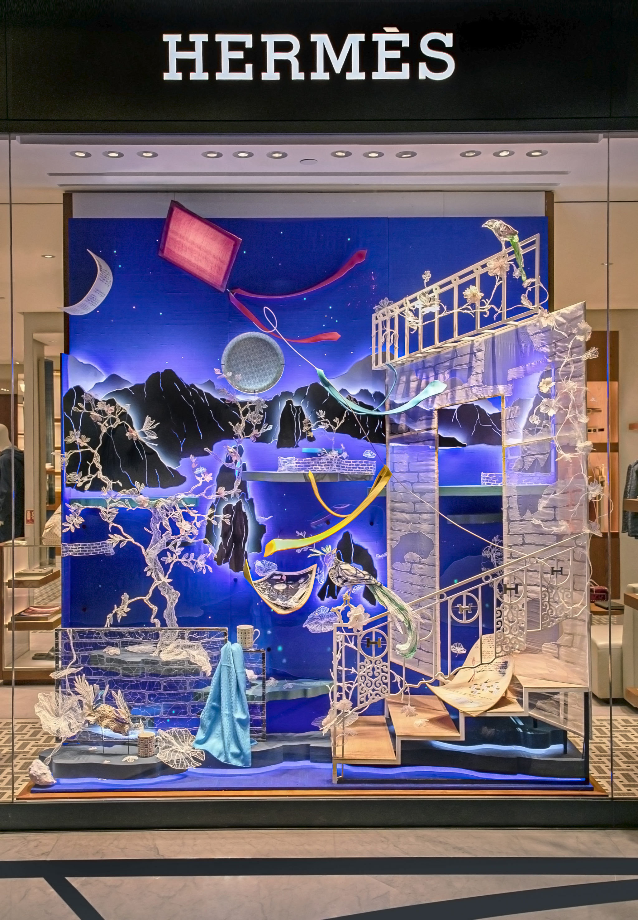 Hermès collaborates with Indian artist Sumakshi Singh for store window