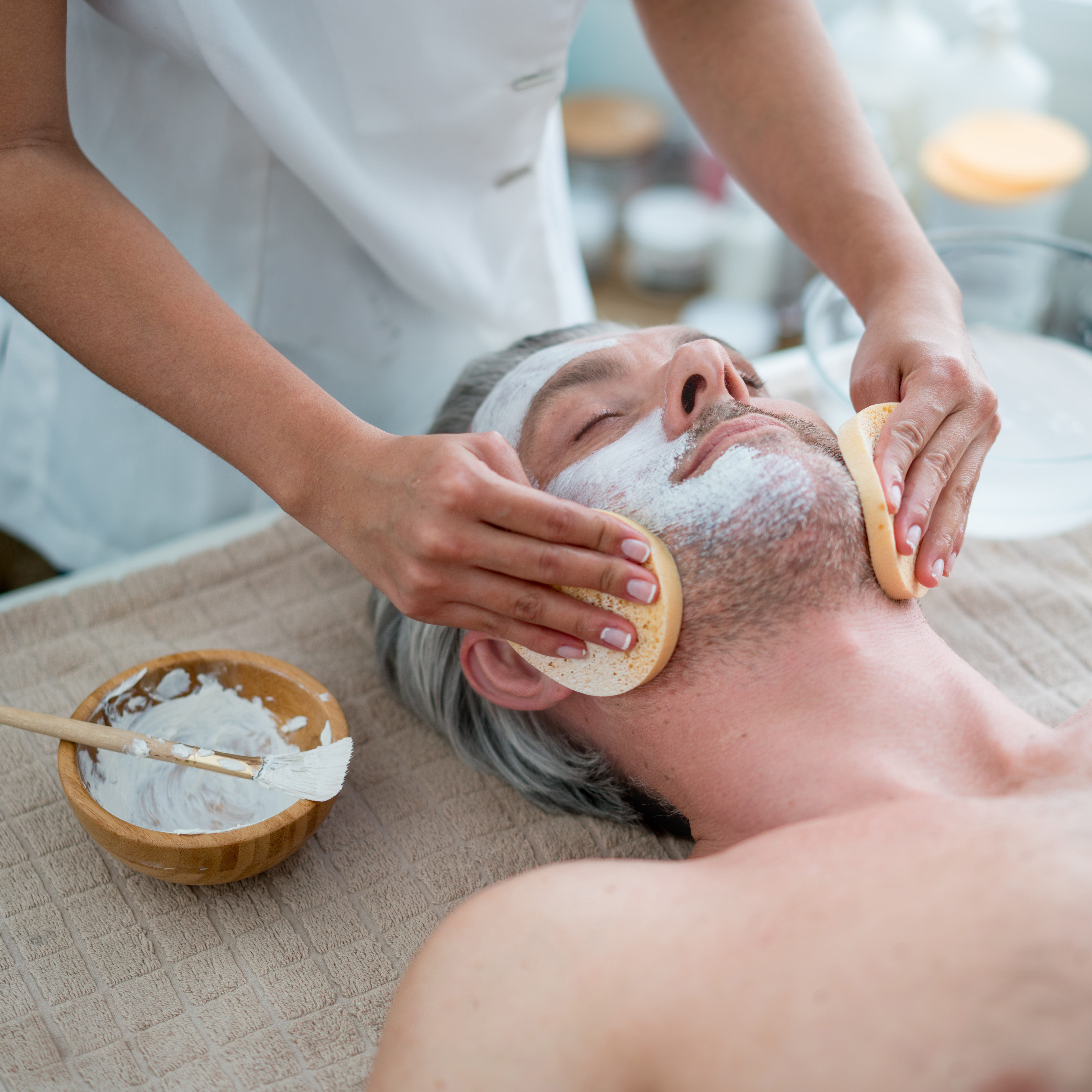 Top 5 essential grooming services men mustn't take for granted