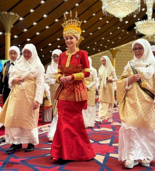 Prince Abdul Mateen dan Dayang Anisha Isa Kalebic selamat berkahwin