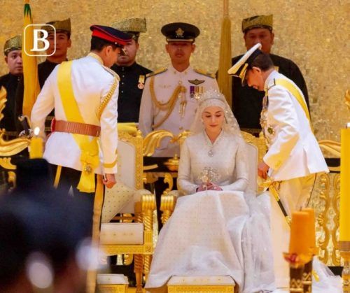 Prince Abdul Mateen dan Dayang Anisha Isa Kalebic selamat berkahwin