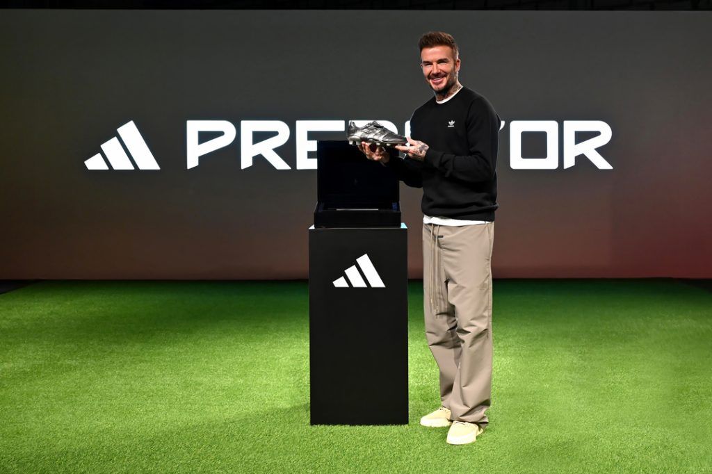 David Beckham memperkenalkan français terbaru Adidas Predator