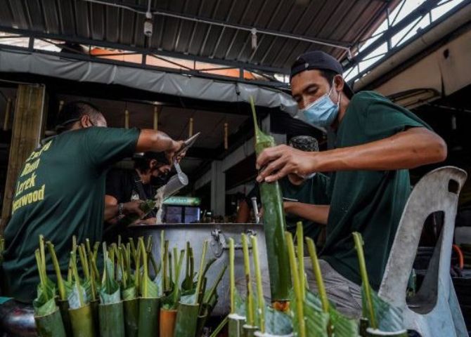 Lokasi Lemang Sekitar KL & Selangor Yang Wajib Dicuba Raya Ini!