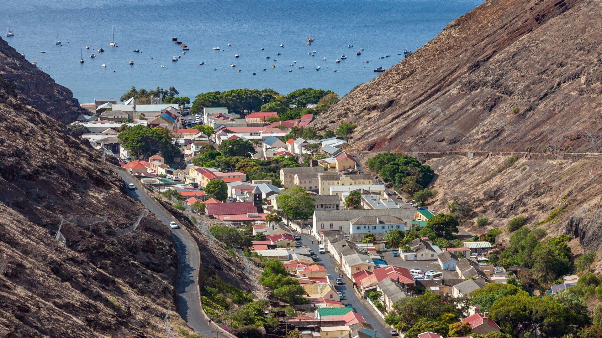 Pulau terpencil di dunia, St Helena kini terima pelancong dari serata dunia