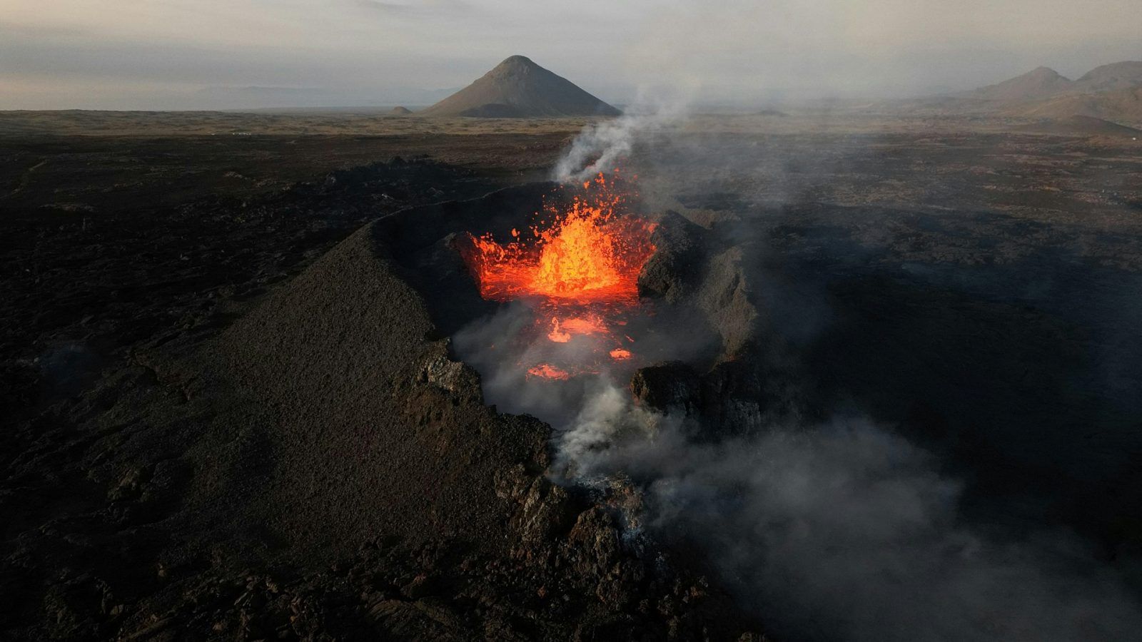 Letusan gunung berapi merbahaya, ini yang masih kekal aktif di dunia