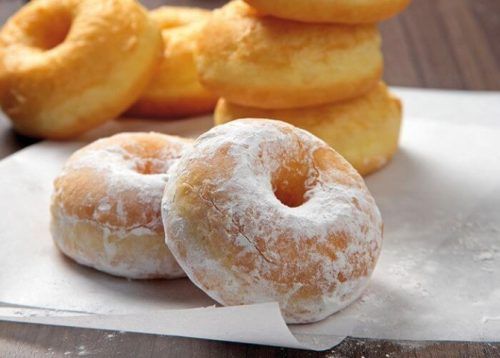 Donut susu berlemak, resipi mudah & tahan lama untuk dinikmati