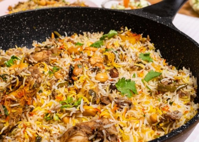 Nasi beriani daging 'one pot', resipi menggiurkan buat tetamu!