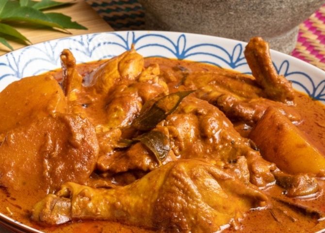 Pulut kuning bersama kari ayam, resipi mudah untuk dikongsi bersama