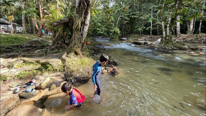 Tempat mandi sungai di Selangor yang selamat untuk kanak-kanak