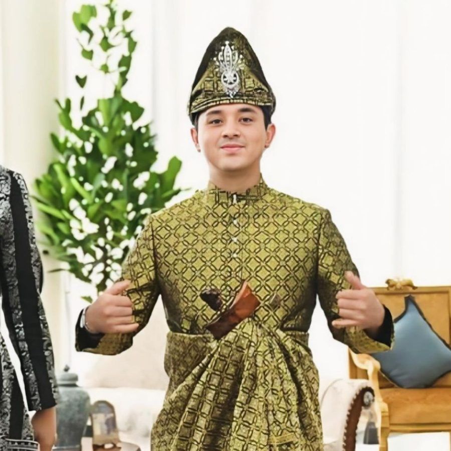 Tengku Muhammad Iskandar Ri’ayatuddin Shah, biodata lengkap