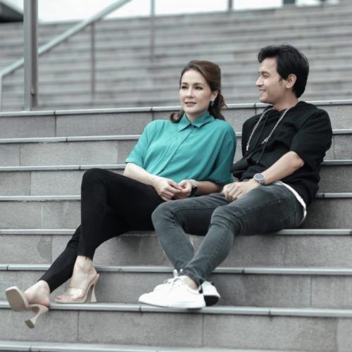 Biodata Cik Epal, kenali blogger terkenal ini