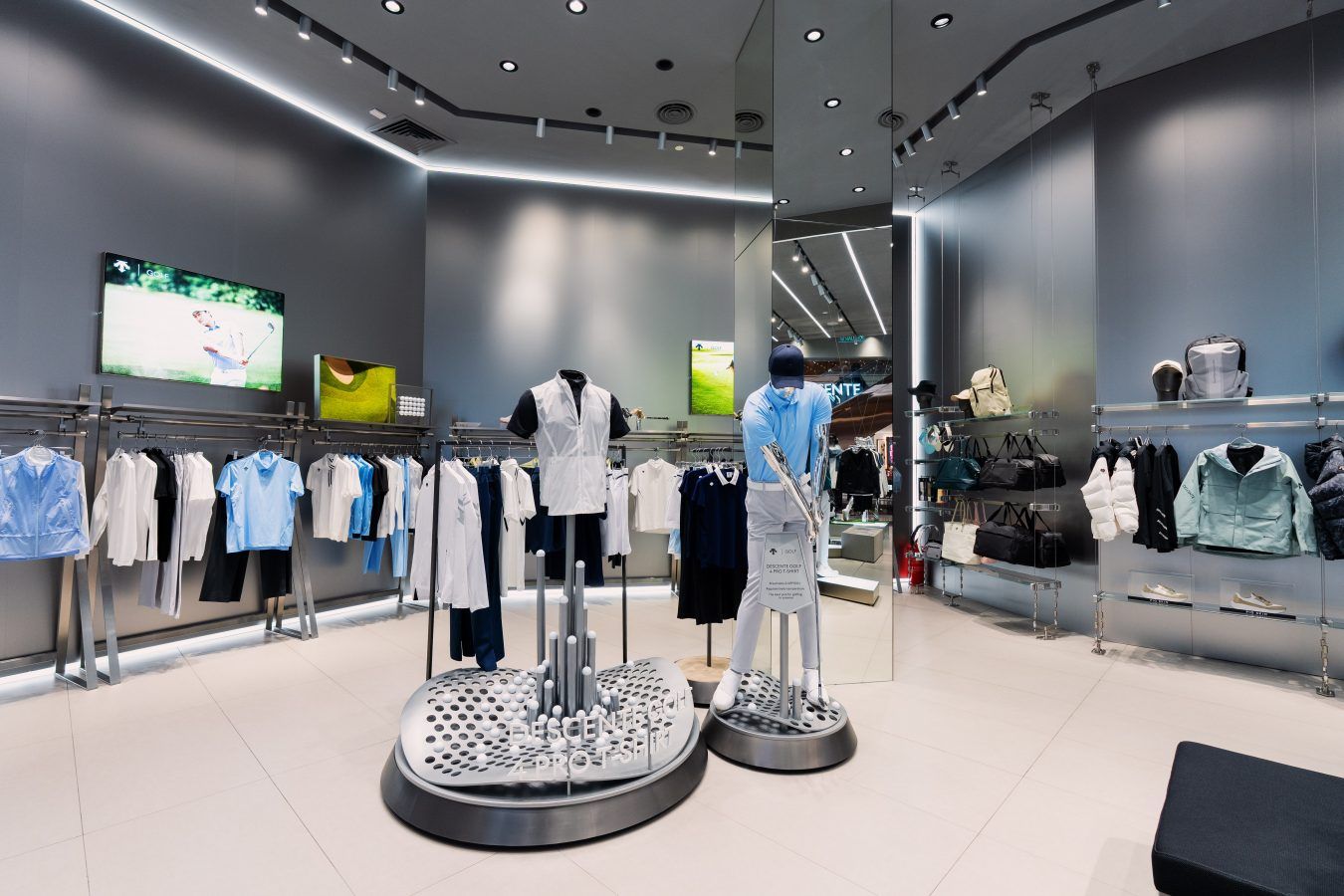 Fesyen terbaru: Dior lancar sniker MEN B44 Blade, debut DESCENTE