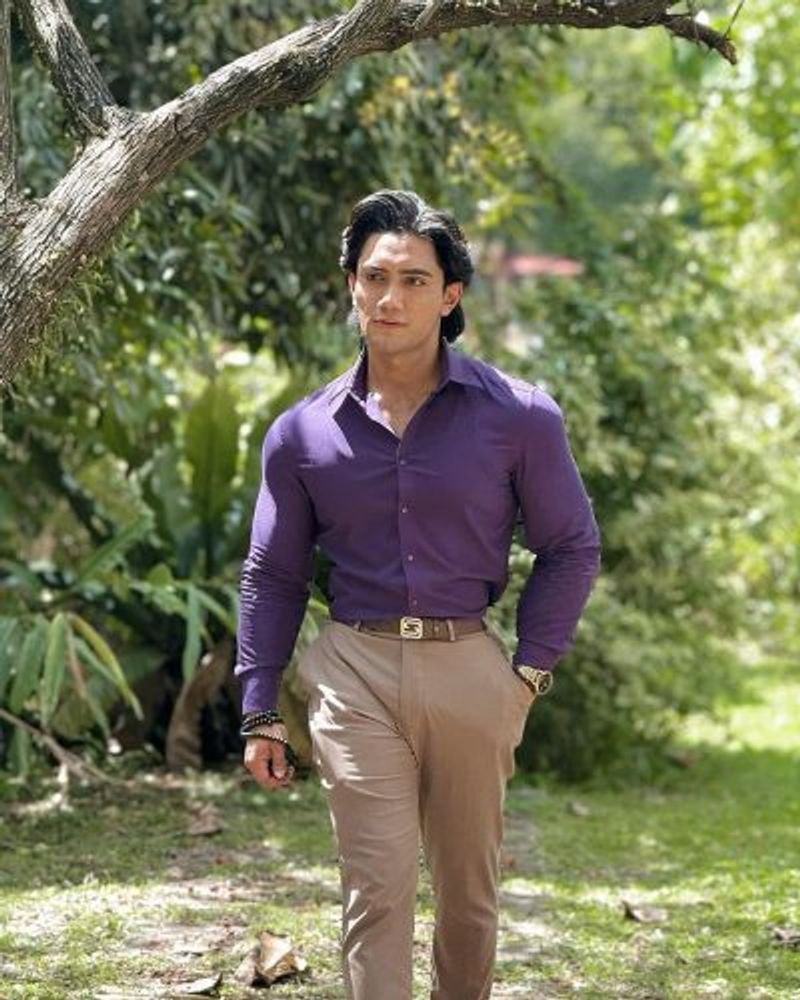 Erysha Emyra menang pelakon baru popular ABPBH, ini biodatanya