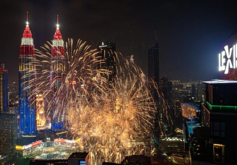 Tahun baru 2025: Senarai tempat pertunjukan bunga api buat anda!