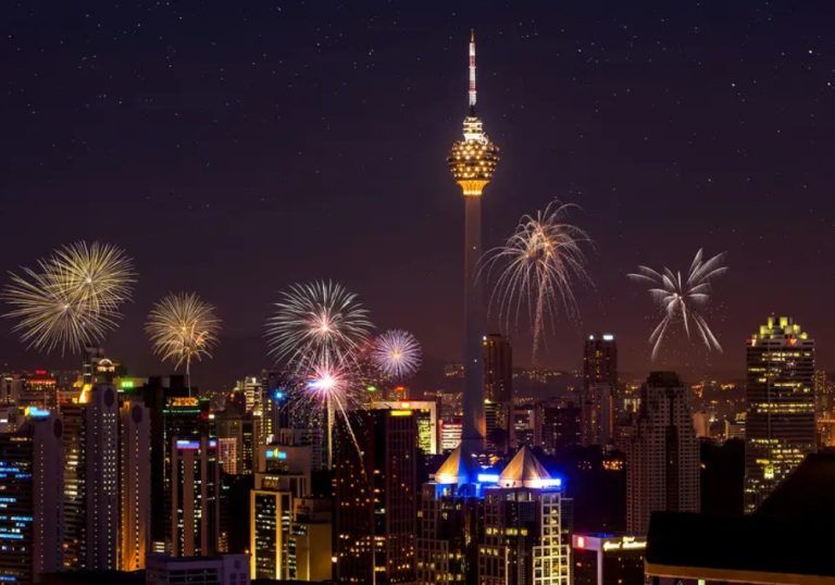 Tahun baru 2025: Senarai tempat pertunjukan bunga api buat anda!