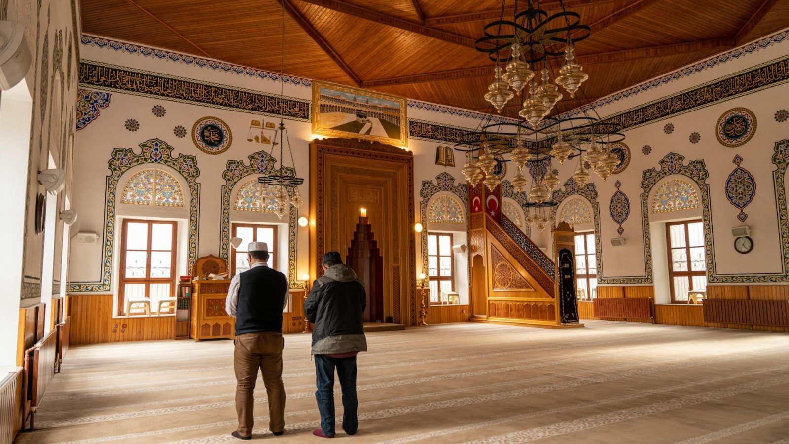 Solat Jamak & Qasar: Panduan lengkap niat, syarat dan cara pelaksanaan