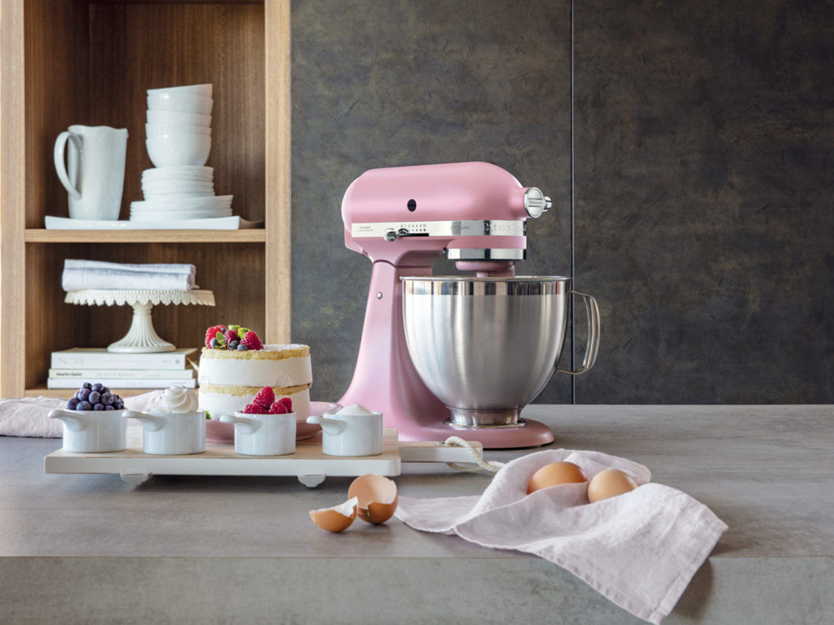 Explore KitchenAid's range of colourful kitchen essentials