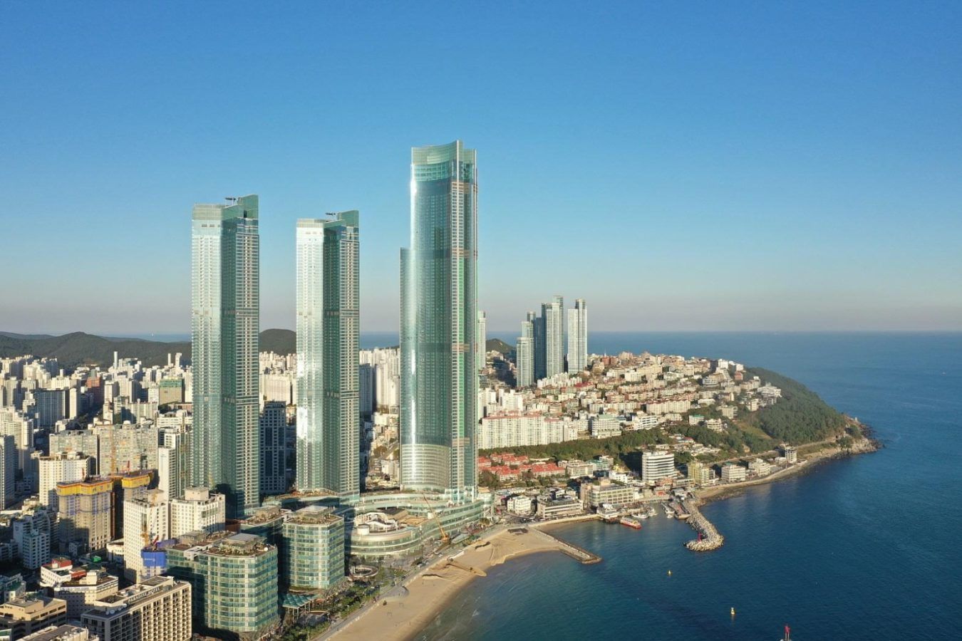 Check out the insane views at the world's 10 tallest residential ...