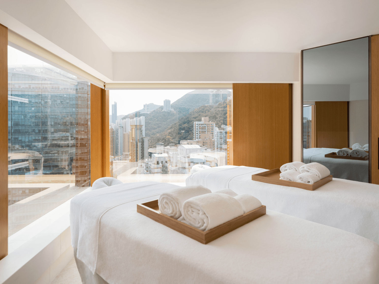 Extravagant Hotel Suites Of Hong Kong