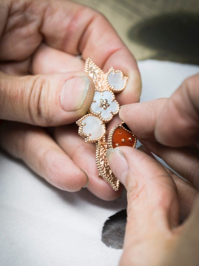 Van Cleef & Arpels’ Lucky Spring collection is a lovely tribute to the ...