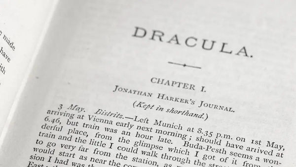 Dracula Daily feeds you the story of Jonathan Harker in bite-sized chunks